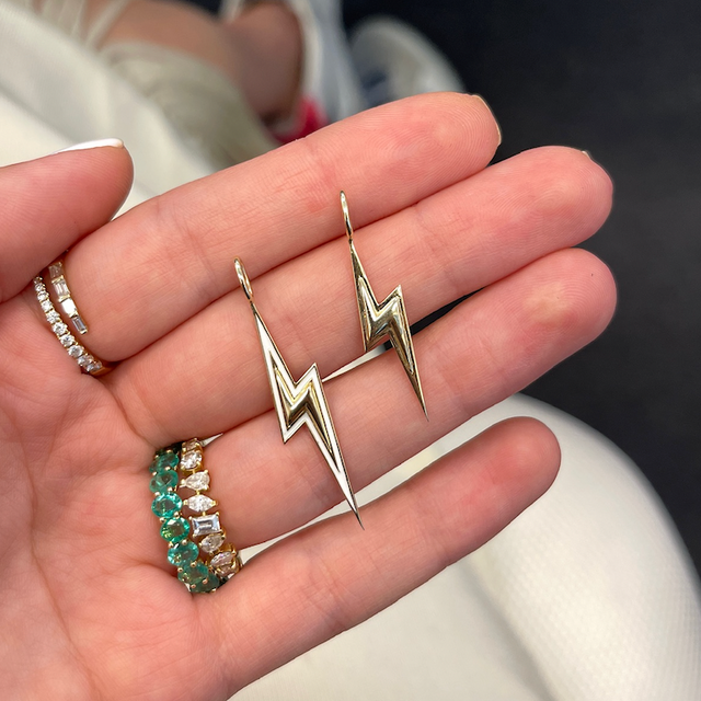 Helium Solid Outline Lightbolt Charm – 770FJ